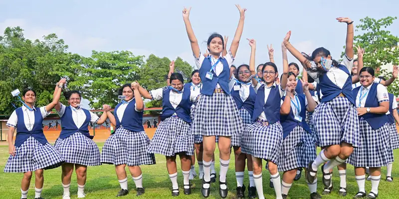 Shining Stars: Girls lead, transgenders triumph and CwSN shine in CBSE ...