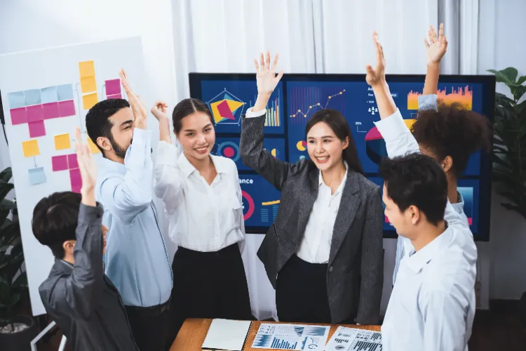 Managing Young Workforce: Playbook For Today’s Leaders | Times Ascent