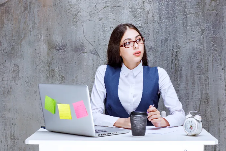 More Women Give Up 9-5 Job Cycle, Opt for Freelance Roles | Times Ascent