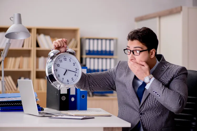 Under pressure from IT companies to allow 14hr work days: K’taka min