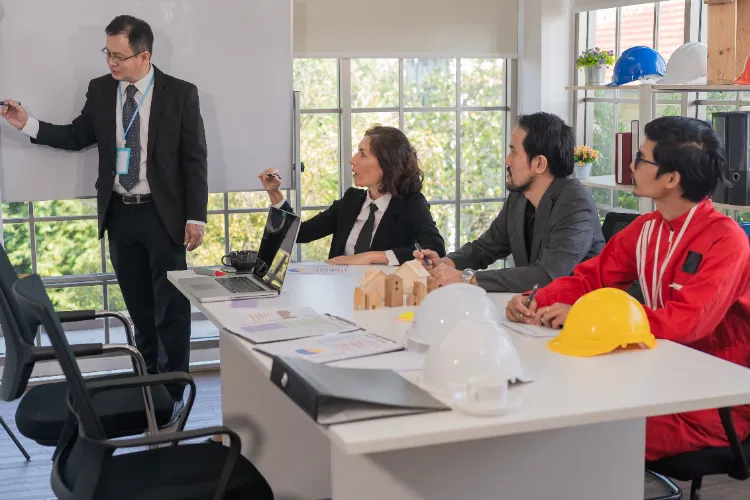 More Firms Nudge their Employees to Work from Office